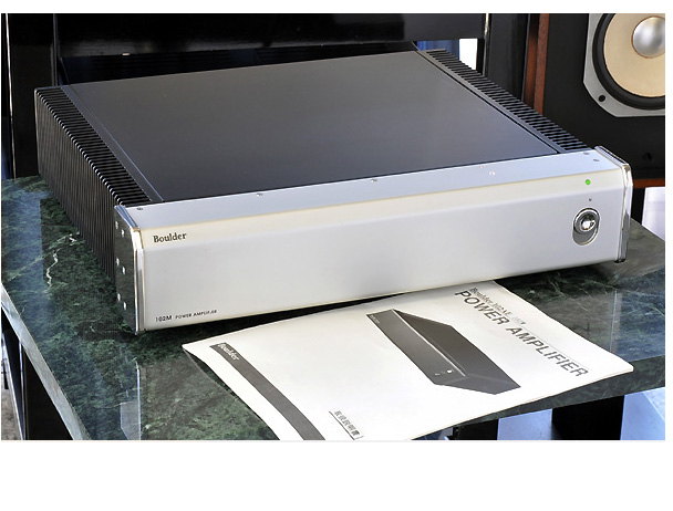 BOULDER ボルダー 102M ステレオパワーアンプ